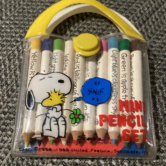Peanuts | Office | Vintage Peanuts Mini Colored Pencil Set Snoopy ...